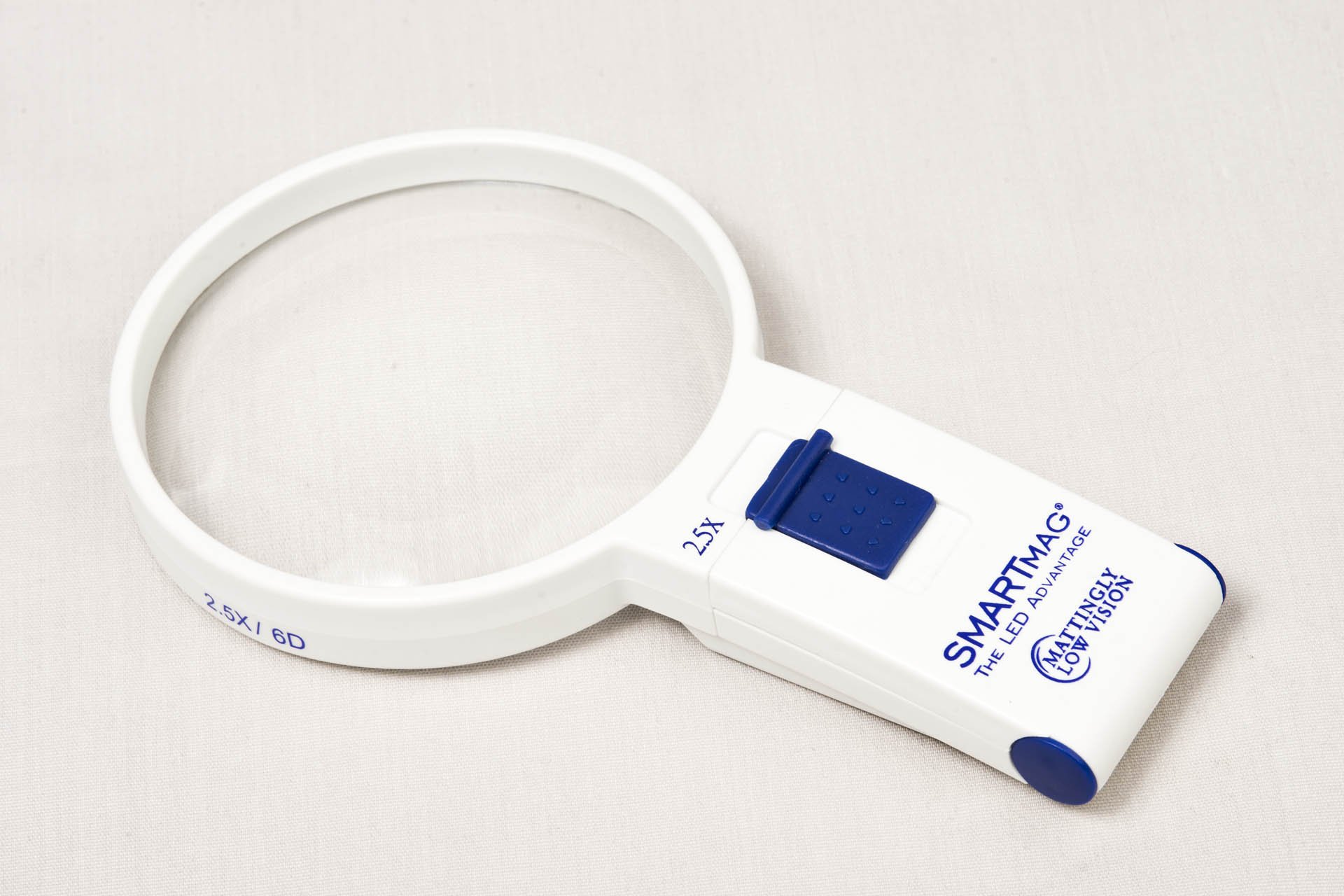 SmartMag® 2.5X Yellow LED Hand-Held Magnifier | Mattingly Low Vision, Inc.